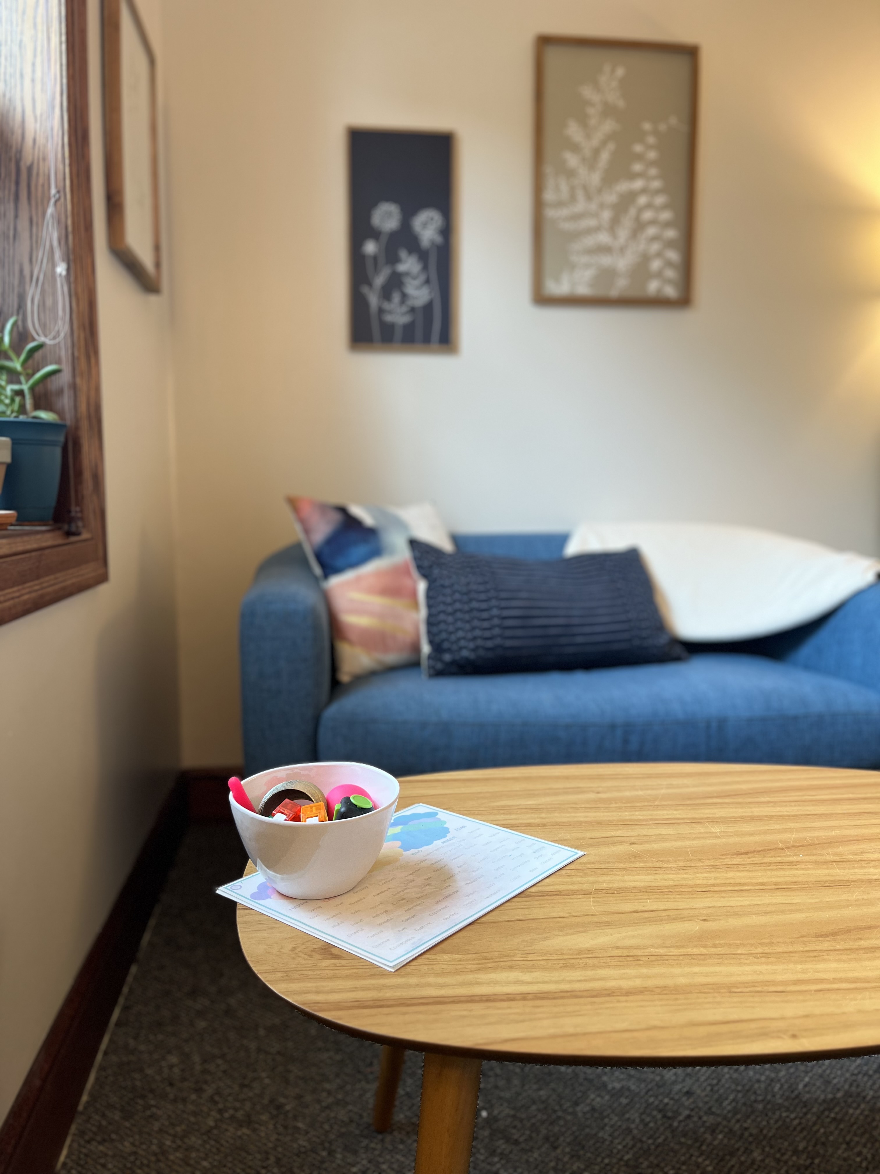 About Me – Connections Creative Arts Therapy
